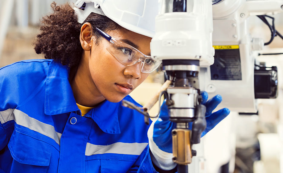 Online Mechatronics with VR Training (VR Headset v3 Included) from Commonwealth University